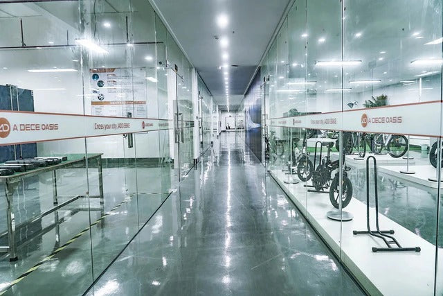 All'interno dell'ADO E-bike Laboratorio: dove la qualità incontra l'in ...
